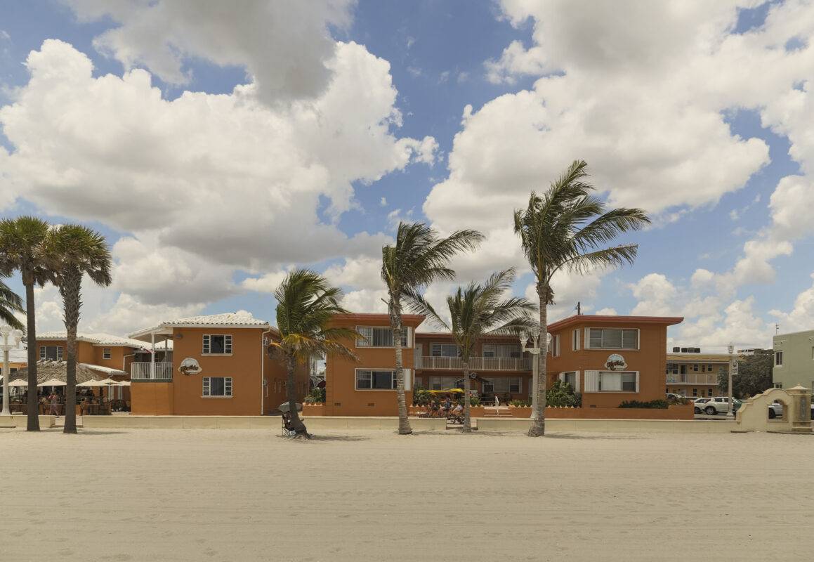 Riptide Oceanfront Hotel & Tiki Bar - Hollywood, Florida Trends And Places