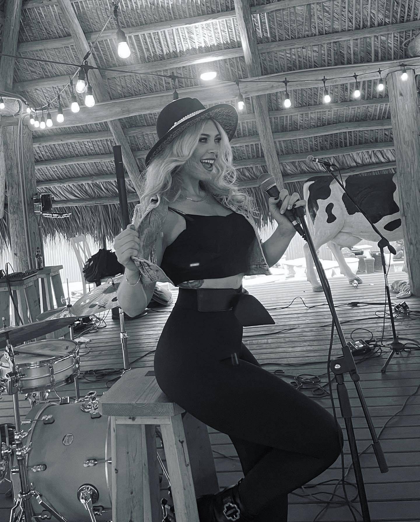 Laura Goodstone & The Kameleons - Rock & More! - Hollywood TAP (Trends ...